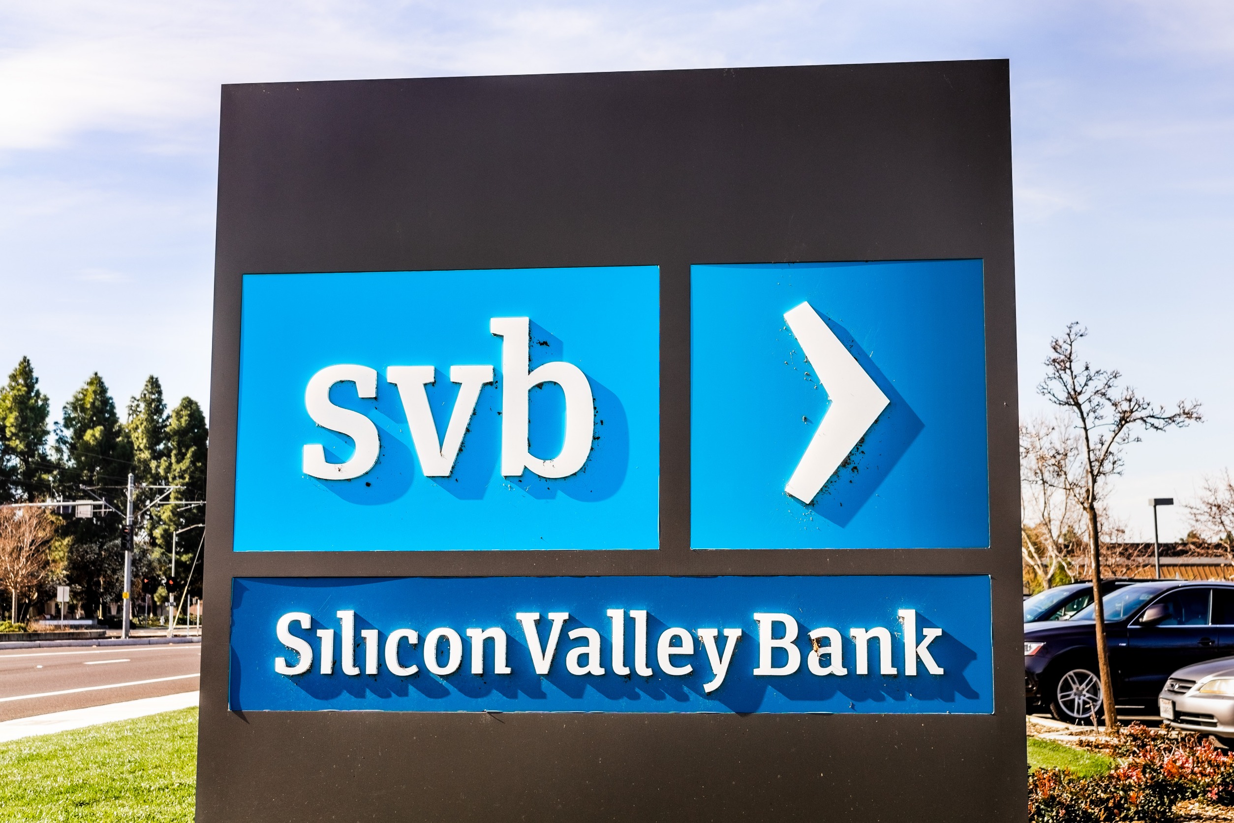 FDIC Moves In to Protect Deposits as SBV Closes its Doors - Tokenist